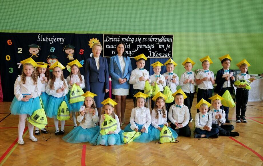 Szkoła Podstawowa w Niebieszczanach uczciła 250. rocznicę Komisji ... Szkoła Podstawowa w Niebieszczanach uczciła 250. rocznicę Komisji ...